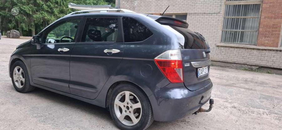 Pelēks Honda FR-V 2006 Kaišiadorys, ar dzinēja tilpumu 2.20 L un nobraukumu 464 tūkst. km par 1450 €, foto 9 vietnē AUTOMOTO.COM.LV