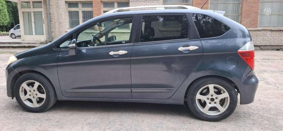 Pelēks Honda FR-V 2006 Kaišiadorys, ar dzinēja tilpumu 2.20 L un nobraukumu 464 tūkst. km par 1450 €, foto 10 vietnē AUTOMOTO.COM.LV