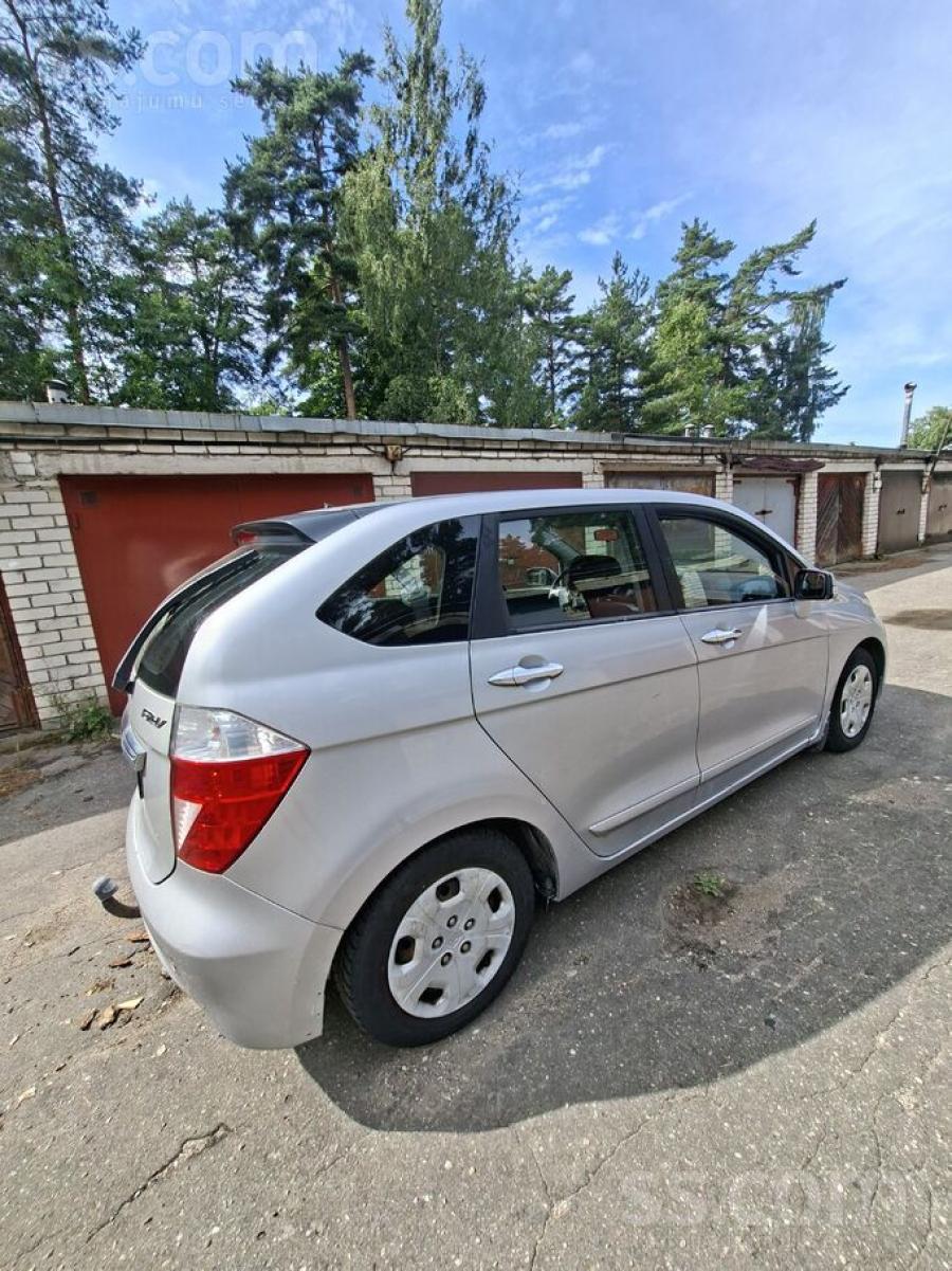 Pelēks Honda FR-V 2006 Rīga, ar dzinēja tilpumu 1.70 L un nobraukumu 230 tūkst. km par 499 €, foto 4 vietnē AUTOMOTO.COM.LV
