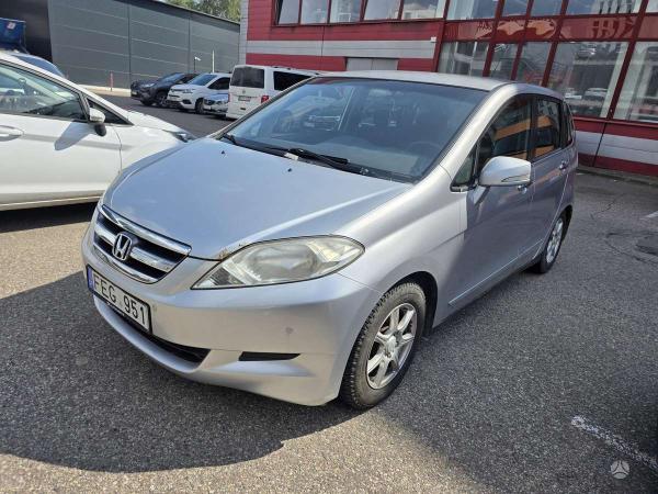 Pelēks Honda FR-V 2006 Viļņa, ar dzinēja tilpumu 2.20 L un nobraukumu 269 tūkst. km par 1550 €, foto 3 vietnē AUTOMOTO.COM.LV