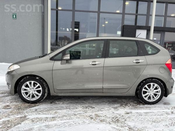 Grey Honda FR-V 2007 in Liepaja, with an engine capacity of 1.80 L and mileage of 268 thousand km for 1840 €, photo 2 on AUTOMOTO.COM.LV