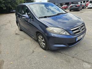 Grey Honda FR-V 2007 in Utena, with an engine capacity of 2.20 L and mileage of 352 thousand km for 777 €, photo 3 on AUTOMOTO.COM.LV