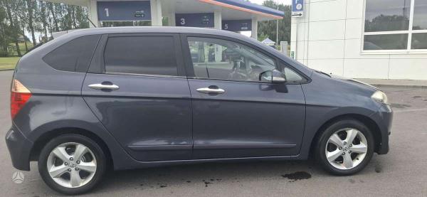 Grey Honda FR-V 2008 in Vilnius, with an engine capacity of 1.80 L and mileage of 238 thousand km for 2850 €, photo 4 on AUTOMOTO.COM.LV