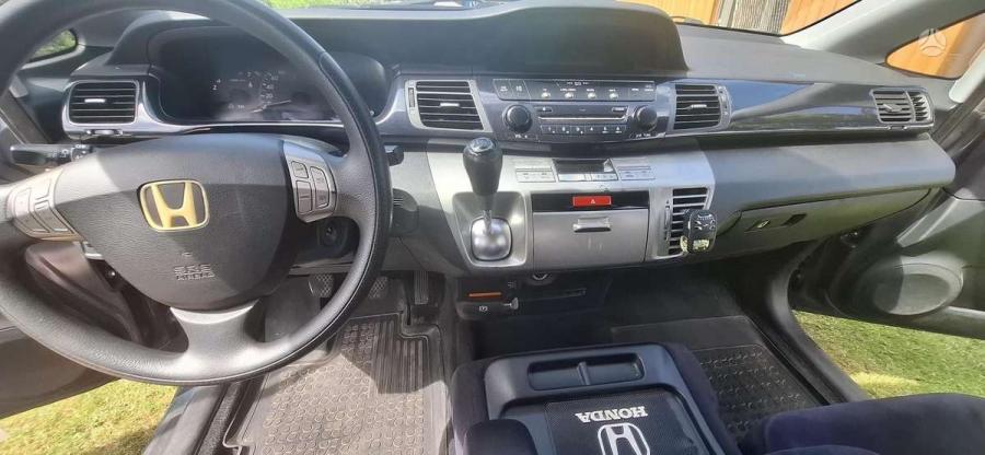 Grey Honda FR-V 2008 in Vilnius, with an engine capacity of 1.80 L and mileage of 238 thousand km for 2850 €, photo 6 on AUTOMOTO.COM.LV
