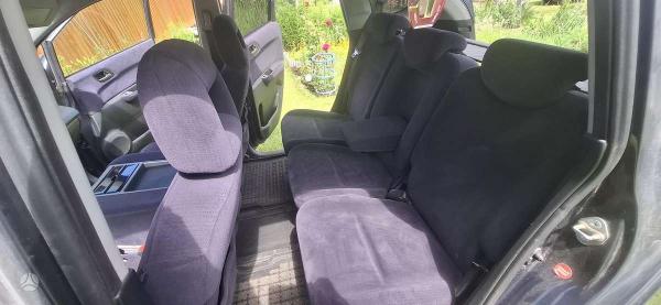Grey Honda FR-V 2008 in Vilnius, with an engine capacity of 1.80 L and mileage of 238 thousand km for 2850 €, photo 7 on AUTOMOTO.COM.LV