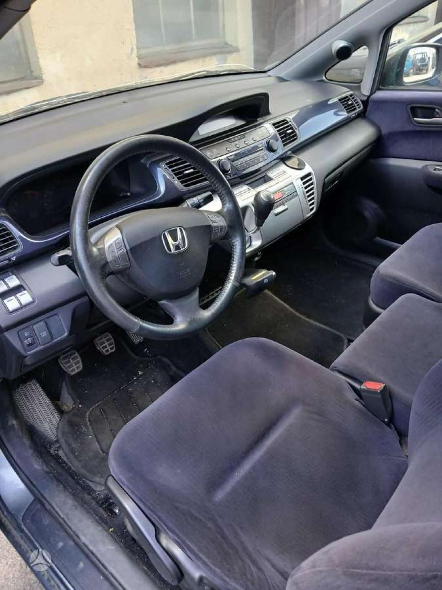 Pelēks Honda FR-V 2009 Kauņa, ar dzinēja tilpumu 2.20 L un nobraukumu 263 tūkst. km par 1300 €, foto 4 vietnē AUTOMOTO.COM.LV