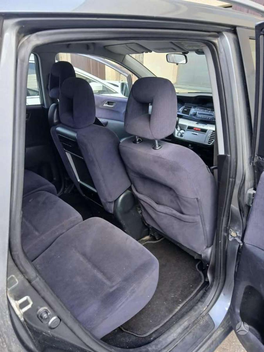 Pelēks Honda FR-V 2009 Kauņa, ar dzinēja tilpumu 2.20 L un nobraukumu 263 tūkst. km par 1300 €, foto 5 vietnē AUTOMOTO.COM.LV