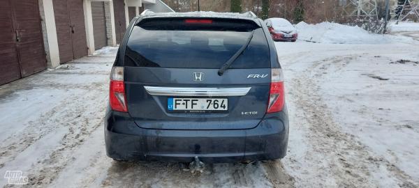 Grey Honda FR-V 2005 in Vilnius, with an engine capacity of 2.20 L and mileage of 330 thousand km for 590 €, photo 5 on AUTOMOTO.COM.LV