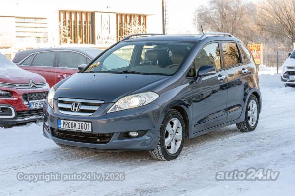 Pelēks Honda FR-V 2006 Tallina, ar dzinēja tilpumu 2.20 L un nobraukumu 217 tūkst. km par 3500 €, foto 1 vietnē AUTOMOTO.COM.LV