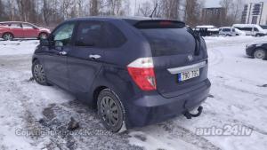 Grey Honda FR-V 2006 in Tallinn, with an engine capacity of 2.00 L and mileage of 252 thousand km for 650 €, photo 3 on AUTOMOTO.COM.LV
