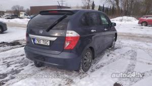 Grey Honda FR-V 2006 in Tallinn, with an engine capacity of 2.00 L and mileage of 252 thousand km for 650 €, photo 4 on AUTOMOTO.COM.LV