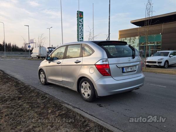 Grey Honda FR-V 2006 in Tallinn, with an engine capacity of 1.70 L and mileage of 208 thousand km for 1999 €, photo 4 on AUTOMOTO.COM.LV