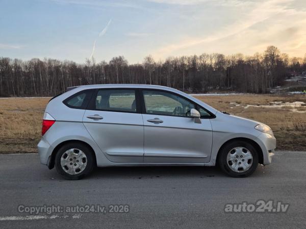 Grey Honda FR-V 2006 in Tallinn, with an engine capacity of 1.70 L and mileage of 208 thousand km for 1999 €, photo 6 on AUTOMOTO.COM.LV