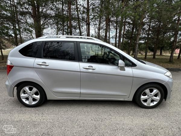 Grey Honda FR-V 2006 in Vilnius, with an engine capacity of 2.20 L and mileage of 295 thousand km for 2200 €, photo 5 on AUTOMOTO.COM.LV