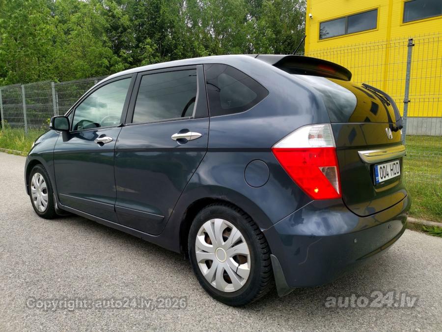 Pelēks Honda FR-V 2006 Tartu, ar dzinēja tilpumu 2.00 L un nobraukumu 195 tūkst. km par 1290 €, foto 4 vietnē AUTOMOTO.COM.LV