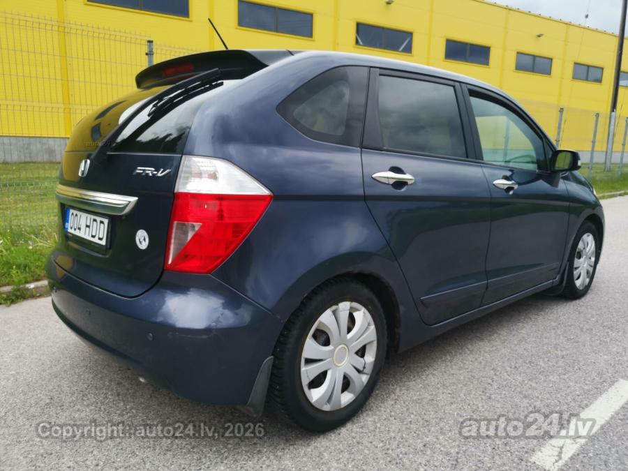 Pelēks Honda FR-V 2006 Tartu, ar dzinēja tilpumu 2.00 L un nobraukumu 195 tūkst. km par 1290 €, foto 5 vietnē AUTOMOTO.COM.LV