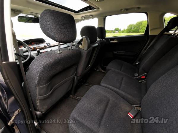 Grey Honda FR-V 2006 in Tartu, with an engine capacity of 2.00 L and mileage of 195 thousand km for 1290 €, photo 6 on AUTOMOTO.COM.LV