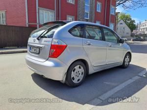 Grey Honda FR-V 2006 in Tallinn, with an engine capacity of 1.70 L and mileage of 209 thousand km for 1500 €, photo 5 on AUTOMOTO.COM.LV