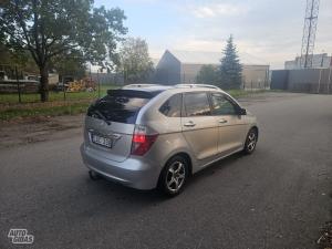 Pelēks Honda FR-V 2006 Jonava, ar dzinēja tilpumu 2.20 L un nobraukumu 350 tūkst. km par 1650 €, foto 6 vietnē AUTOMOTO.COM.LV