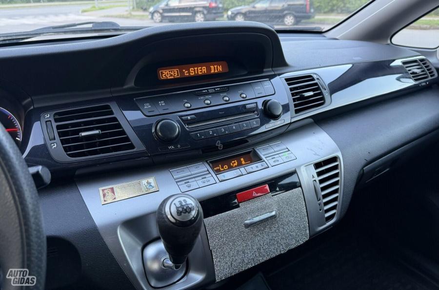 Pelēks Honda FR-V 2007 Viļņa, ar dzinēja tilpumu 2.20 L un nobraukumu 222 tūkst. km par 1350 €, foto 15 vietnē AUTOMOTO.COM.LV
