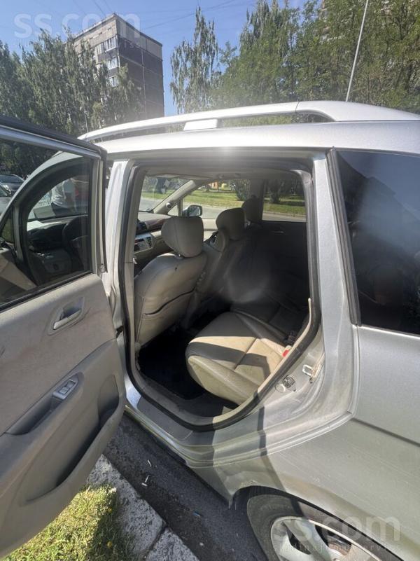 Pelēks Honda FR-V 2007 Rīga, ar dzinēja tilpumu 2.20 L un nobraukumu 0 tūkst. km par 700 €, foto 5 vietnē AUTOMOTO.COM.LV