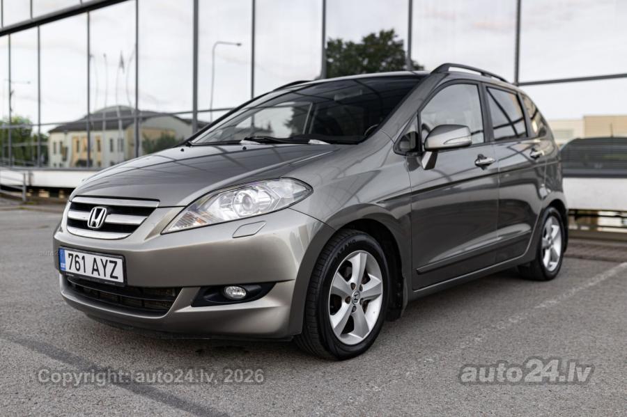 Grey Honda FR-V 2007 in Tallinn, with an engine capacity of 1.80 L and mileage of 180 thousand km for 3399 €, photo 4 on AUTOMOTO.COM.LV