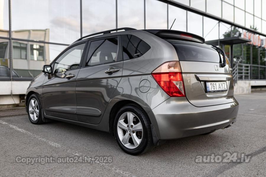 Grey Honda FR-V 2007 in Tallinn, with an engine capacity of 1.80 L and mileage of 180 thousand km for 3399 €, photo 7 on AUTOMOTO.COM.LV