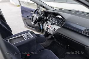 Grey Honda FR-V 2007 in Tallinn, with an engine capacity of 1.80 L and mileage of 180 thousand km for 3399 €, photo 8 on AUTOMOTO.COM.LV