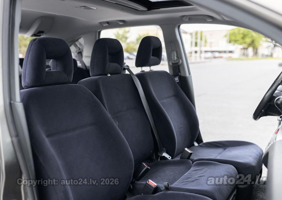 Grey Honda FR-V 2007 in Tallinn, with an engine capacity of 1.80 L and mileage of 180 thousand km for 3399 €, photo 14 on AUTOMOTO.COM.LV