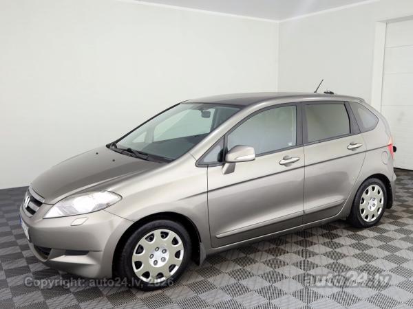 Grey Honda FR-V 2007 in Tallinn, with an engine capacity of 1.80 L and mileage of 145 thousand km for 1499 €, photo 2 on AUTOMOTO.COM.LV