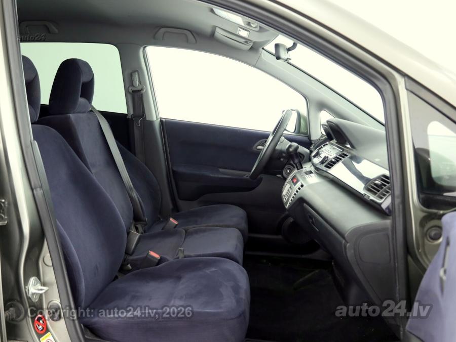 Pelēks Honda FR-V 2007 Tallina, ar dzinēja tilpumu 1.80 L un nobraukumu 145 tūkst. km par 1499 €, foto 7 vietnē AUTOMOTO.COM.LV