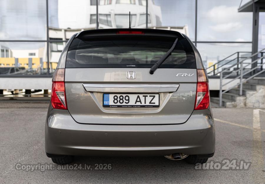 Grey Honda FR-V 2007 in Tallinn, with an engine capacity of 1.80 L and mileage of 145 thousand km for 3999 €, photo 6 on AUTOMOTO.COM.LV