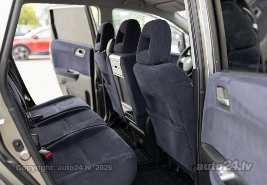 Grey Honda FR-V 2007 in Tallinn, with an engine capacity of 1.80 L and mileage of 145 thousand km for 3999 €, photo 26 on AUTOMOTO.COM.LV