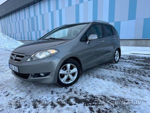 Grey Honda FR-V 2008 in Tallinn, with an engine capacity of 1.80 L and mileage of 245 thousand km for 1199 €, photo 3 on AUTOMOTO.COM.LV