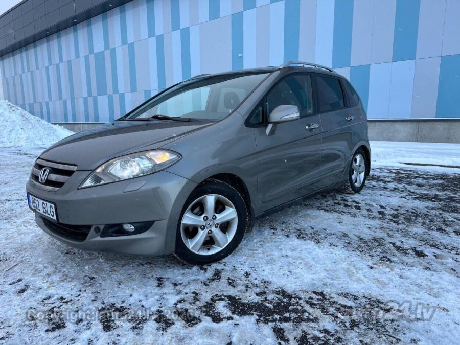 Grey Honda FR-V 2008 in Tallinn, with an engine capacity of 1.80 L and mileage of 245 thousand km for 1199 €, photo 3 on AUTOMOTO.COM.LV