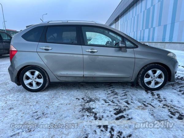 Grey Honda FR-V 2008 in Tallinn, with an engine capacity of 1.80 L and mileage of 245 thousand km for 1199 €, photo 5 on AUTOMOTO.COM.LV