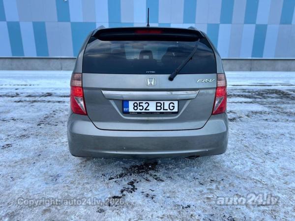Grey Honda FR-V 2008 in Tallinn, with an engine capacity of 1.80 L and mileage of 245 thousand km for 1199 €, photo 8 on AUTOMOTO.COM.LV
