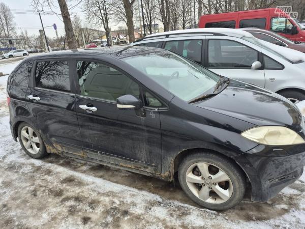 Honda FR-V 2006 in Vilnius, with an engine capacity of 2.20 L and mileage of 400 thousand km for 399 €, photo 3 on AUTOMOTO.COM.LV