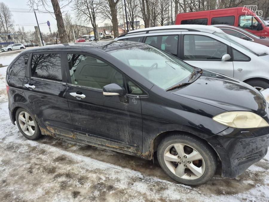 Honda FR-V 2006 Viļņa, ar dzinēja tilpumu 2.20 L un nobraukumu 400 tūkst. km par 399 €, foto 4 vietnē AUTOMOTO.COM.LV