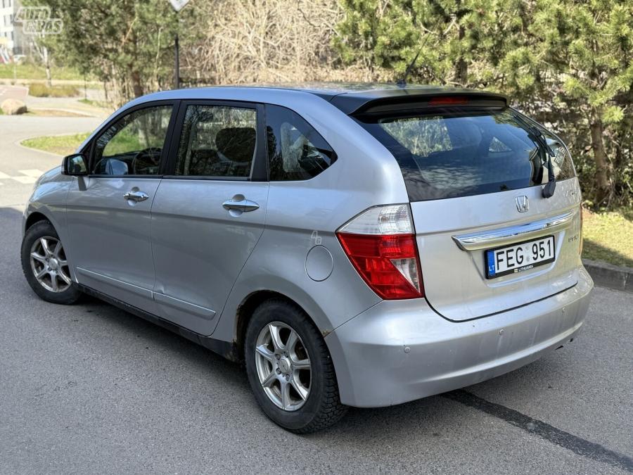 Honda FR-V 2007 Viļņa, ar dzinēja tilpumu 2.20 L un nobraukumu 223 tūkst. km par 1600 €, foto 4 vietnē AUTOMOTO.COM.LV