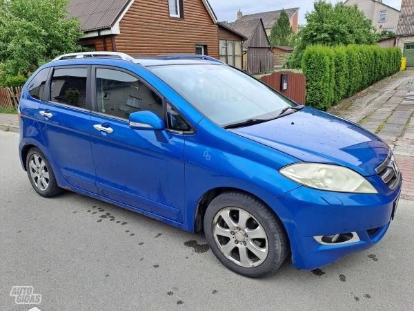 Honda FR-V 2005 Viļņa, ar dzinēja tilpumu 2.20 L un nobraukumu 321 tūkst. km par 700 €, foto 3 vietnē AUTOMOTO.COM.LV