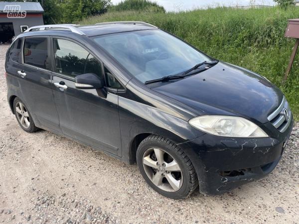 Honda FR-V 2005 in Vilnius, with an engine capacity of 2.20 L and mileage of 39 thousand km for 650 €, photo 4 on AUTOMOTO.COM.LV