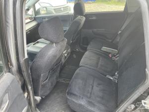 Honda FR-V 2005 in Vilnius, with an engine capacity of 2.20 L and mileage of 39 thousand km for 650 €, photo 8 on AUTOMOTO.COM.LV