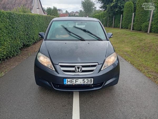 Honda FR-V 2006 in Telschi, with an engine capacity of 2.20 L and mileage of 250 thousand km for 500 €, photo 5 on AUTOMOTO.COM.LV