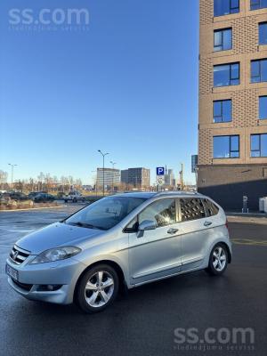 Honda FR-V 2007 Rīga, ar dzinēja tilpumu 1.80 L un nobraukumu 233 tūkst. km par 1900 €, foto 2 vietnē AUTOMOTO.COM.LV