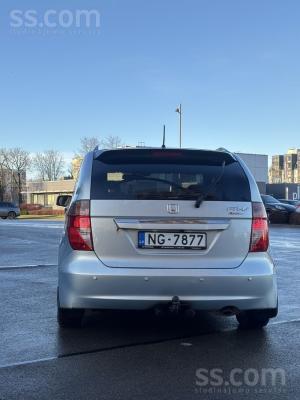 Honda FR-V 2007 Rīga, ar dzinēja tilpumu 1.80 L un nobraukumu 233 tūkst. km par 1900 €, foto 6 vietnē AUTOMOTO.COM.LV