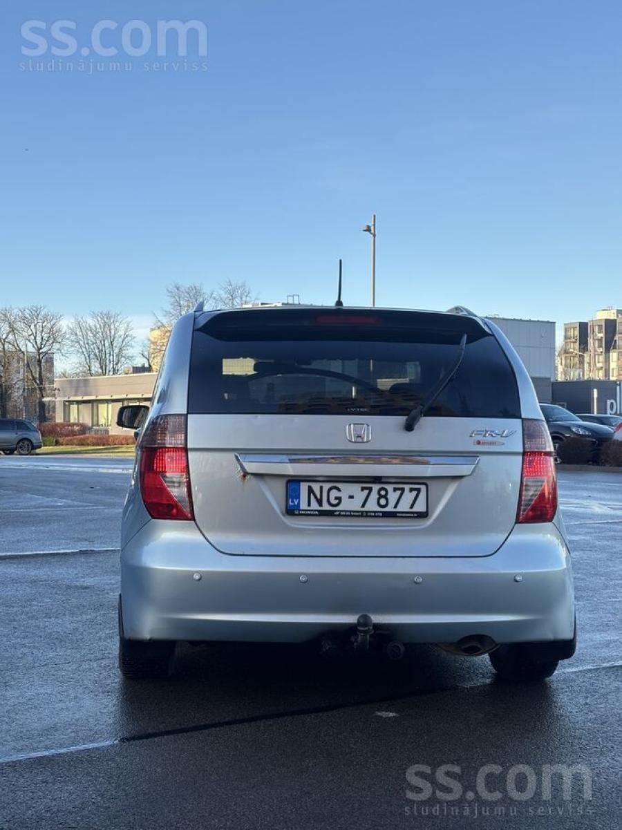 Honda FR-V 2007 Rīga, ar dzinēja tilpumu 1.80 L un nobraukumu 233 tūkst. km par 1900 €, foto 6 vietnē AUTOMOTO.COM.LV