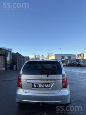 Honda FR-V 2007 Rīga, ar dzinēja tilpumu 1.80 L un nobraukumu 233 tūkst. km par 1900 €, foto 11 vietnē AUTOMOTO.COM.LV