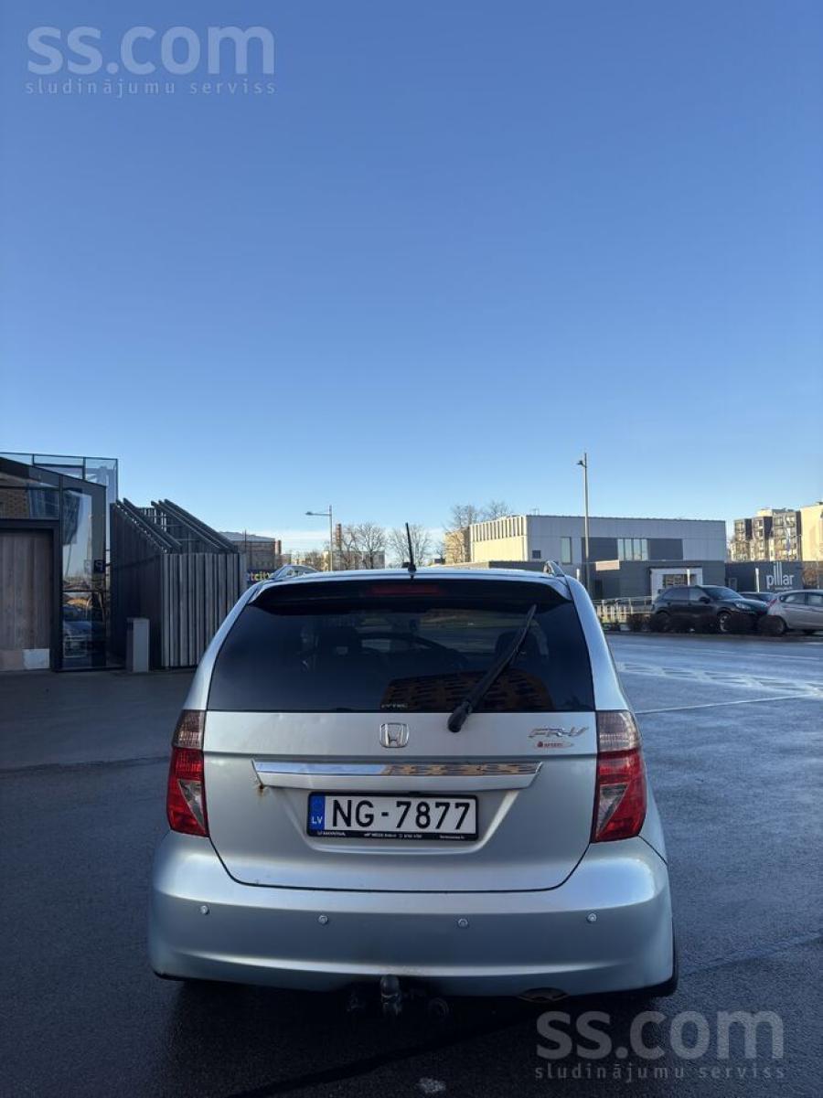 Honda FR-V 2007 Rīga, ar dzinēja tilpumu 1.80 L un nobraukumu 233 tūkst. km par 1900 €, foto 11 vietnē AUTOMOTO.COM.LV