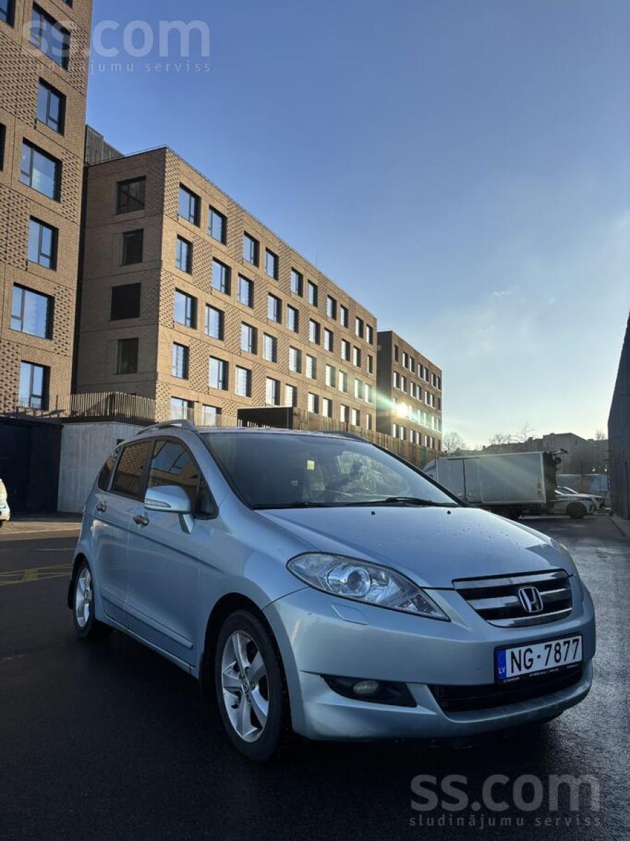 Honda FR-V 2007 Rīga, ar dzinēja tilpumu 1.80 L un nobraukumu 233 tūkst. km par 1900 €, foto 12 vietnē AUTOMOTO.COM.LV